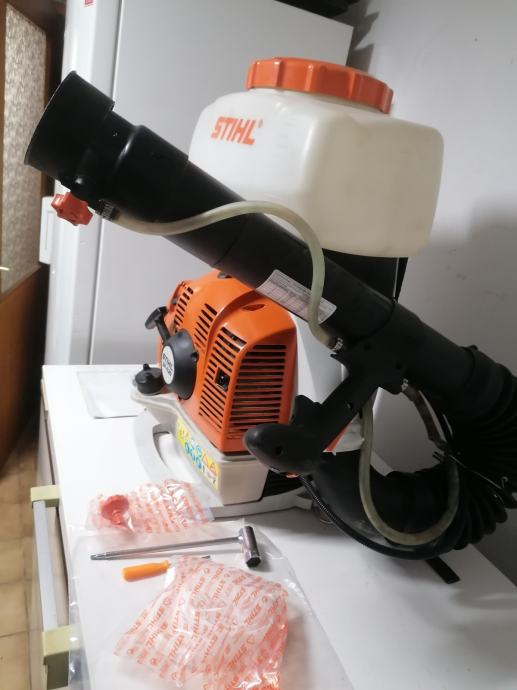 Naramna motorna škropilnica STIHL SR430