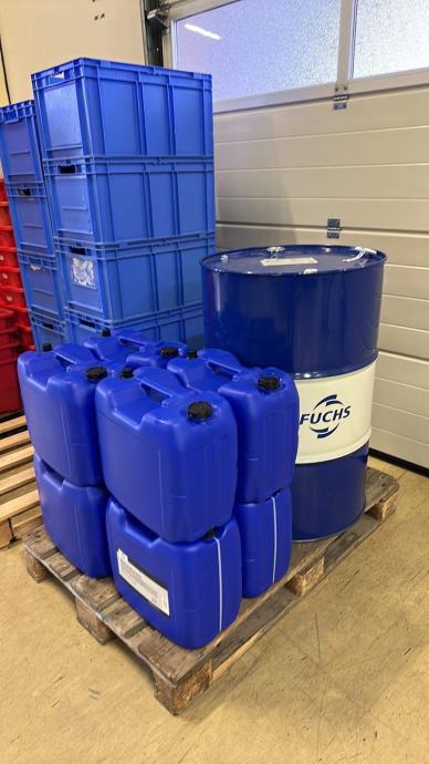 Sod za olje 200L + 6x 20L kante