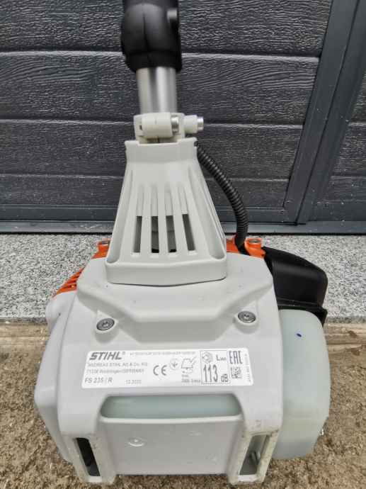 STIHL motorna bočna kosilnica FS 235R