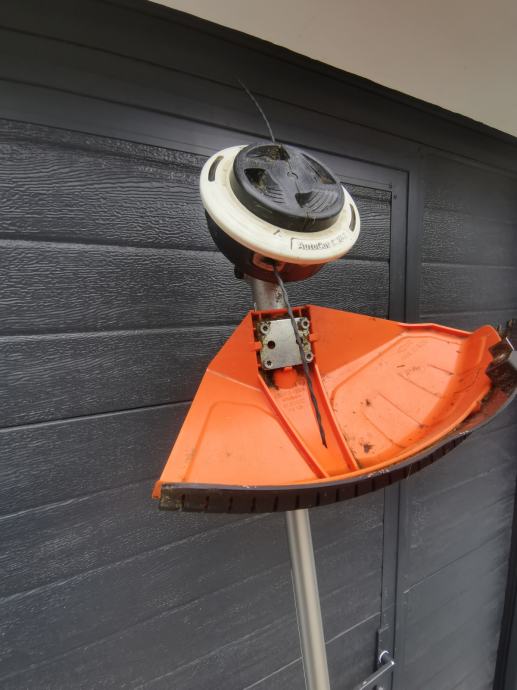 STIHL motorna bočna kosilnica FS 235R