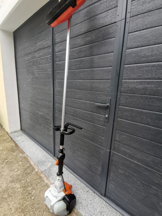 STIHL motorna bočna kosilnica FS 235R