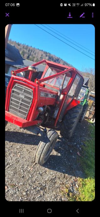 Traktor imt 560