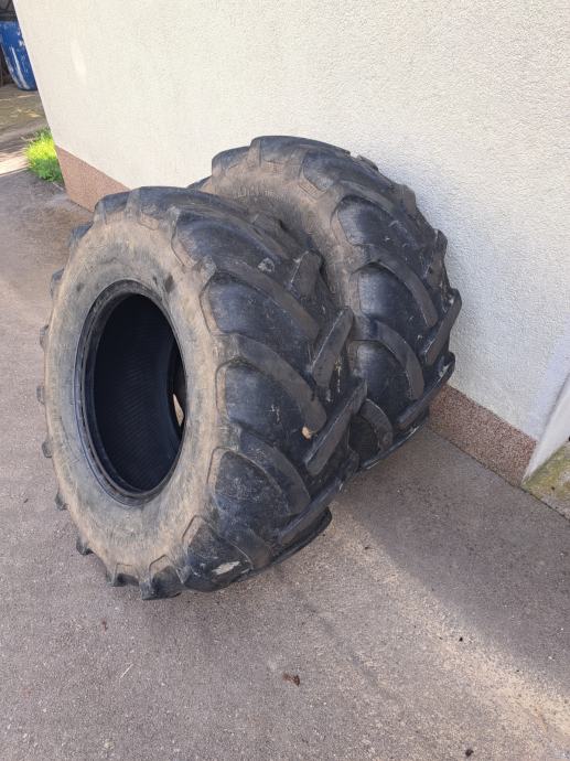 Traktorske gume 365/70R18 Continental