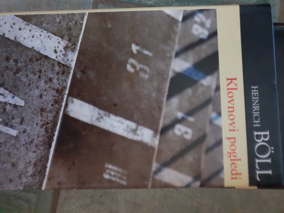 HEINRICH BOLL - KLOVNOVI POGLEDI