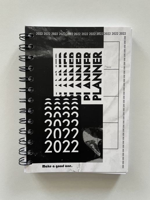 NOV planer, beležnica, koledar, rokovnik ORGANIZED za leto 2022
