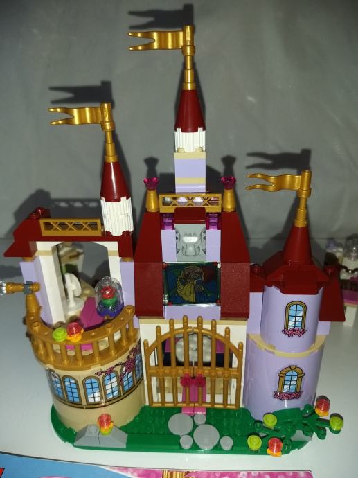 41067 LEGO Disney Princess / Belle s Enchanted Castle