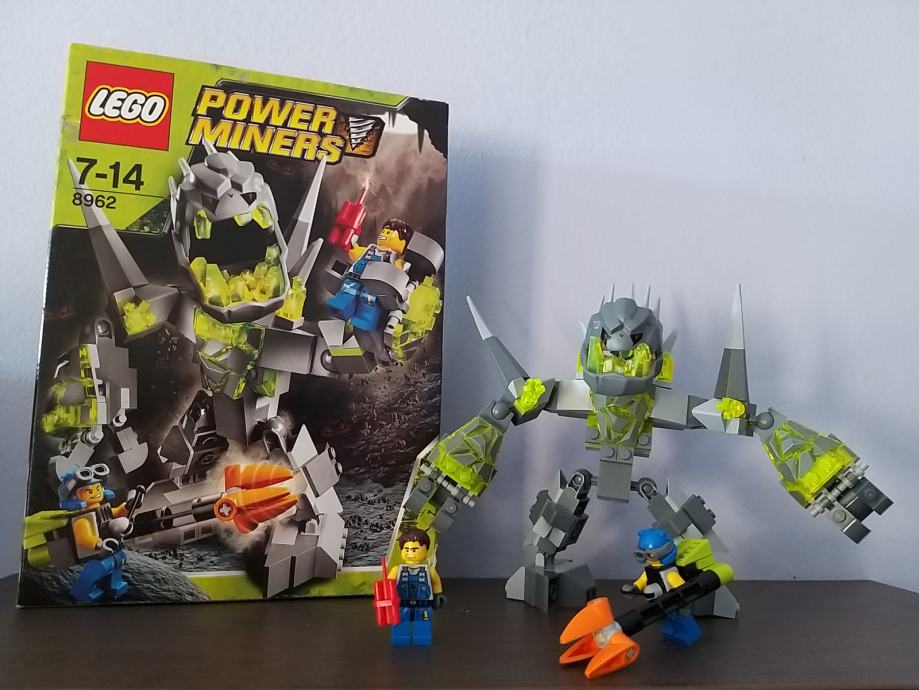 8962 LEGO Power miners / Crystal king