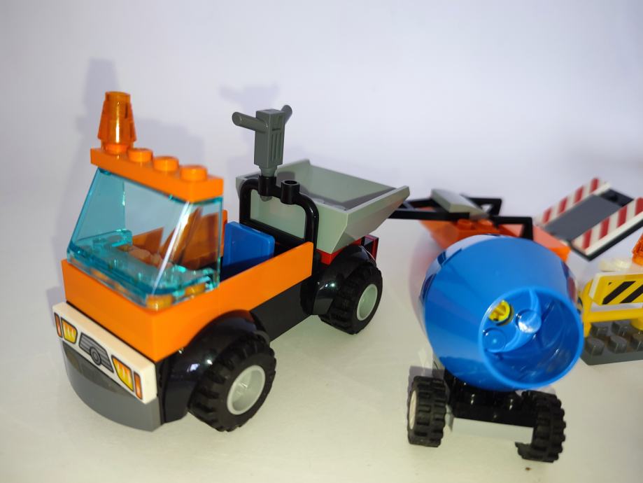 LEGO 10750 Road Repair Truck (2018)