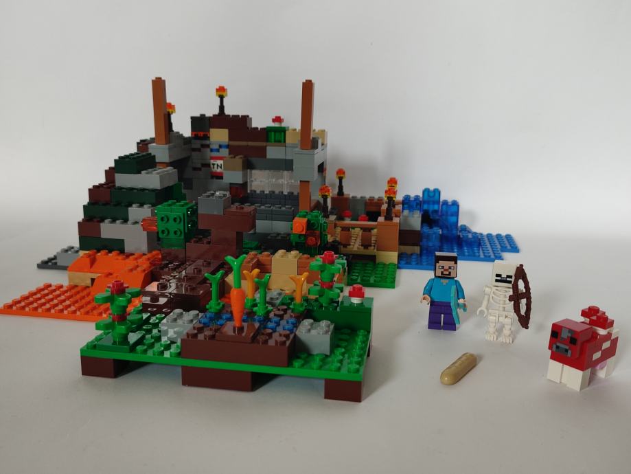 LEGO 21116 Minecraft Crafting Box (2014)