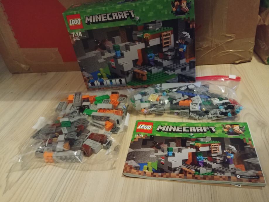 LEGO 21141 The Zombie Cave Minecraft Ena od dveh vreck zapakirana!