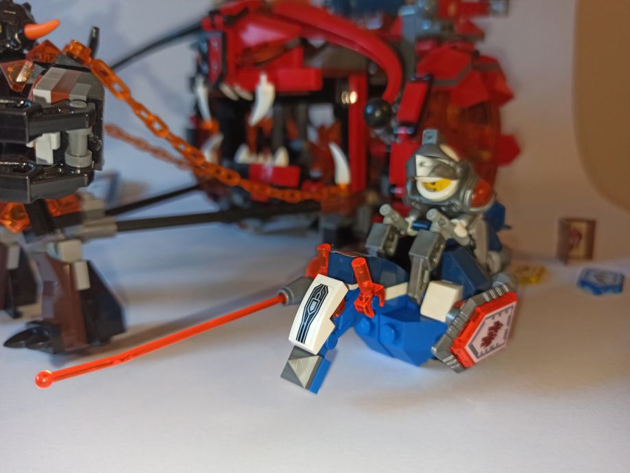 LEGO 70316 Jestros Evil Mobile (2016)