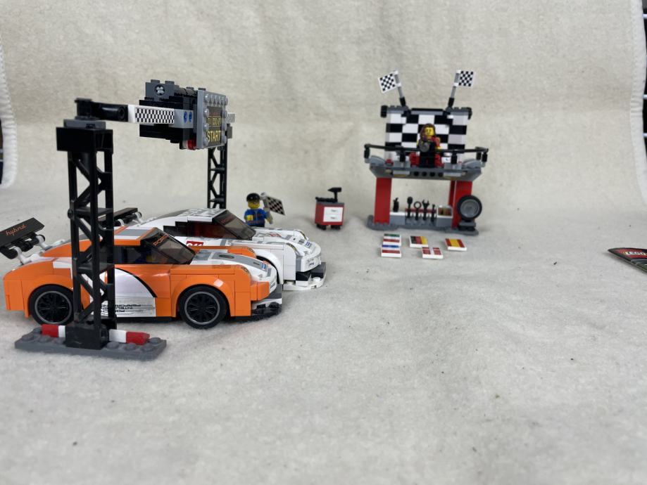 LEGO 75912 Porsche 911 GT Finish Line