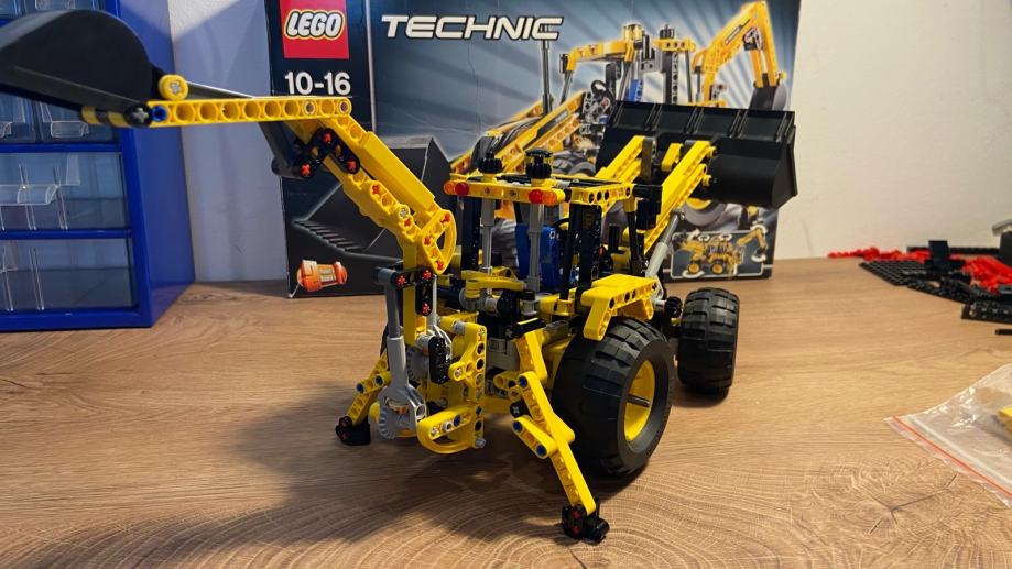 Lego 8069 Backhoe Loader