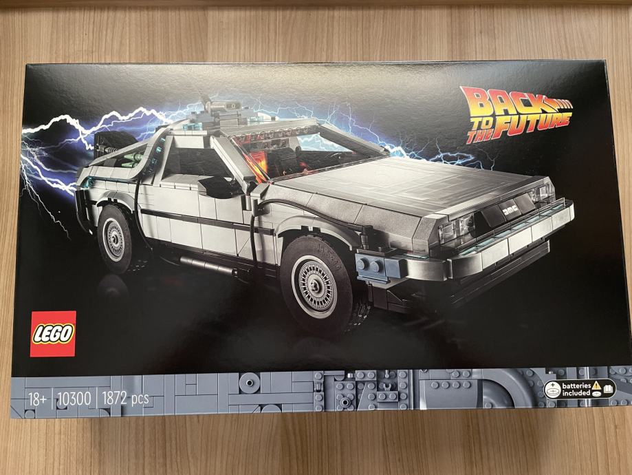 LEGO Back to the Future Time Machine (Delorean) številka: 10300