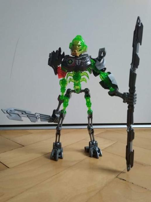 Lego CHIMA in Lego BIONICLE figure