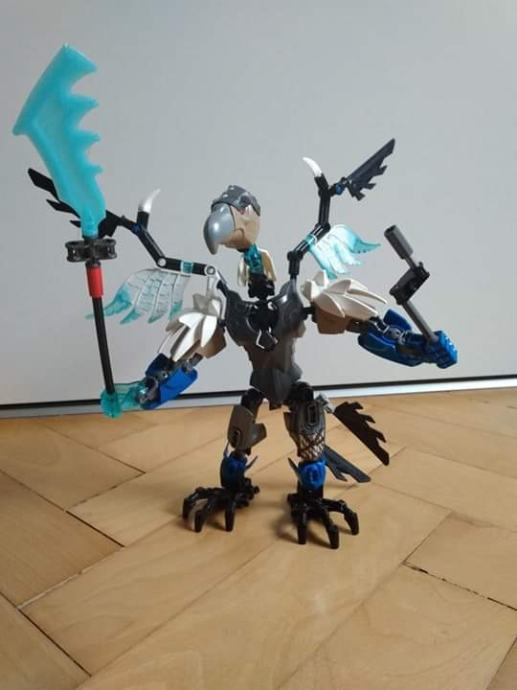 Lego CHIMA in Lego BIONICLE figure