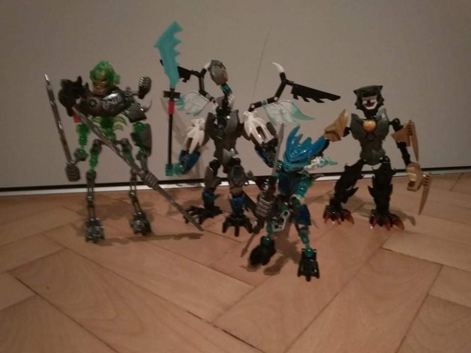 Lego CHIMA in Lego BIONICLE figure