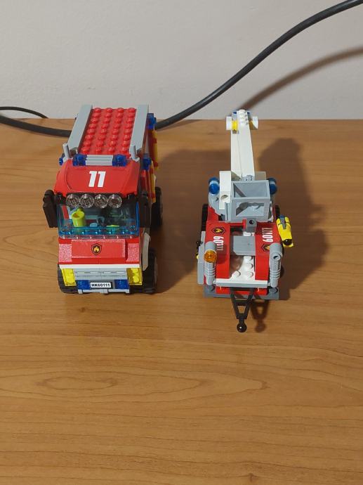 LEGO® City Pomožni gasilski tovornjak 60111 Primerjanje