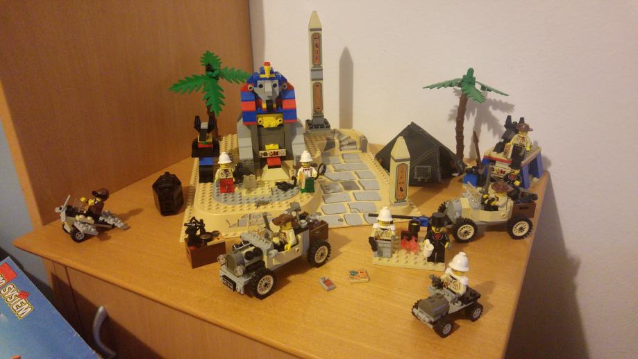 LEGO desert adventurers 5978 5938 5918 2541 2542