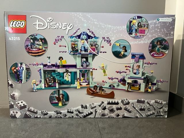 LEGO Disney Princess 43215 čarobna hiša na drevesu