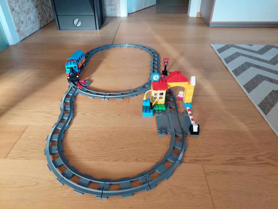 LEGO DUPLO vlakec na baterije (10507)+ dodatni tiri (10882)