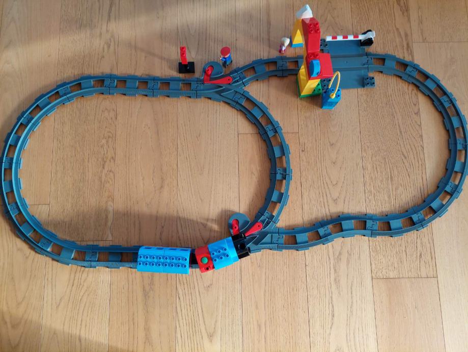 LEGO DUPLO vlakec na baterije (10507)+ dodatni tiri (10882)