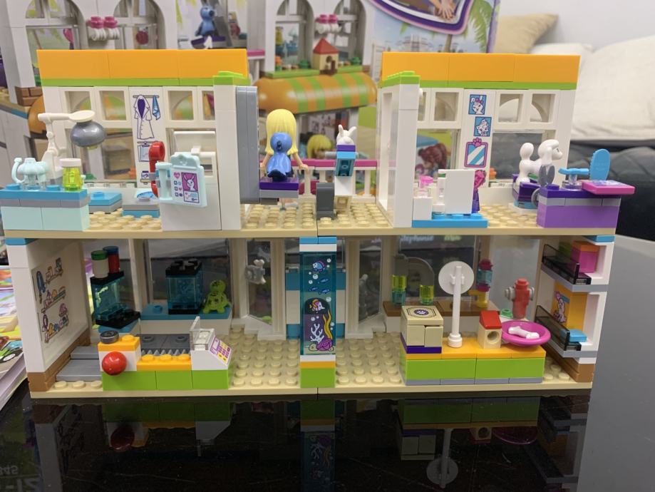 LEGO Friends Heartlake City Pet Center 41345
