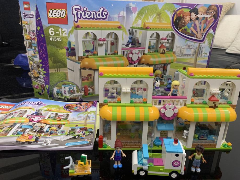 LEGO Friends Heartlake City Pet Center 41345