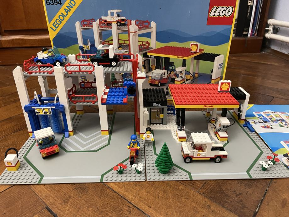 Lego kocke 6394 bencinska postaja parkirna garaža