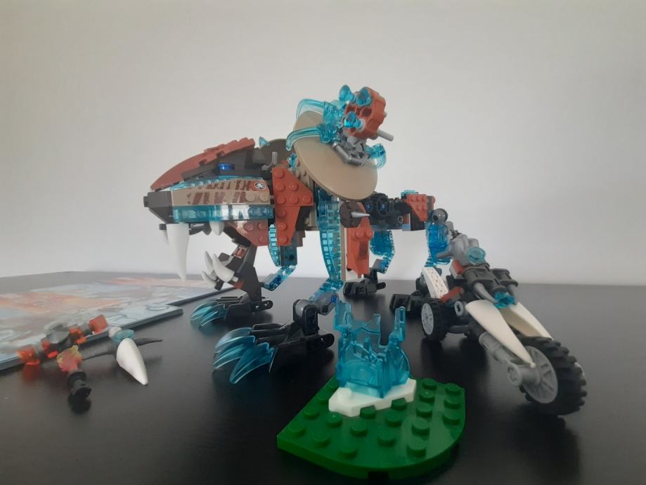 Lego kocke Chima 70143 Sir Fangars Saber Tooth Walker