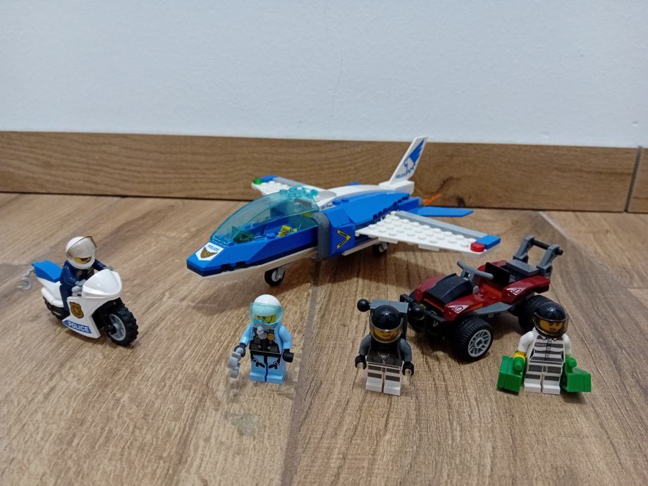Lego kocke City Police Sky Police Parachute Arrest