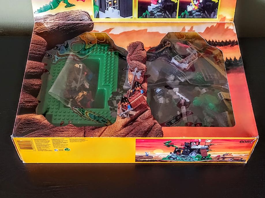 Lego kocke, set 6082 - Fire Breathing Fortress, vitezi, letnik 1993