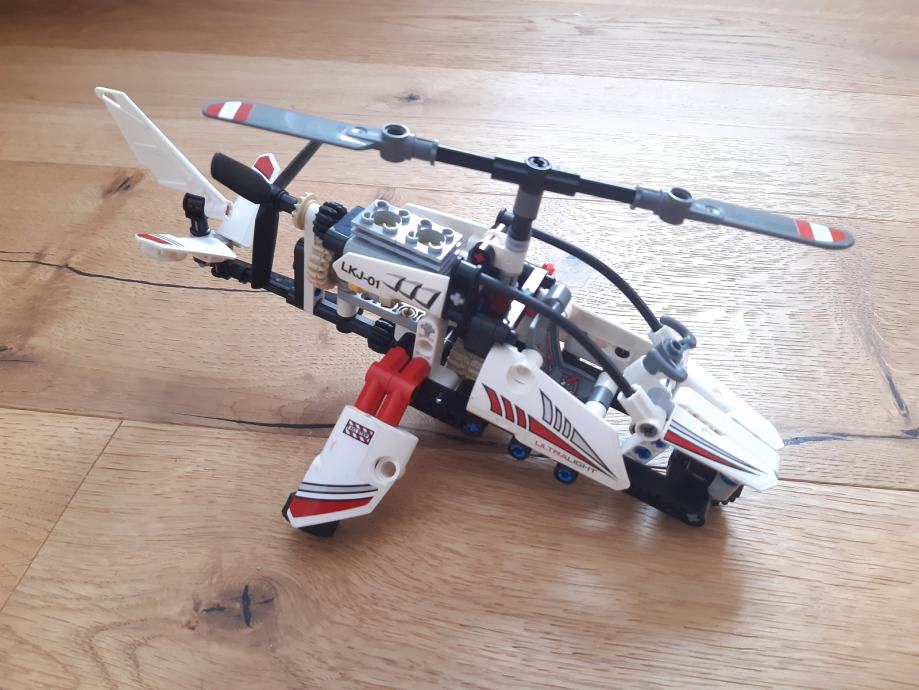 Lego kocke Technic 42057 Ultralight Helicopter