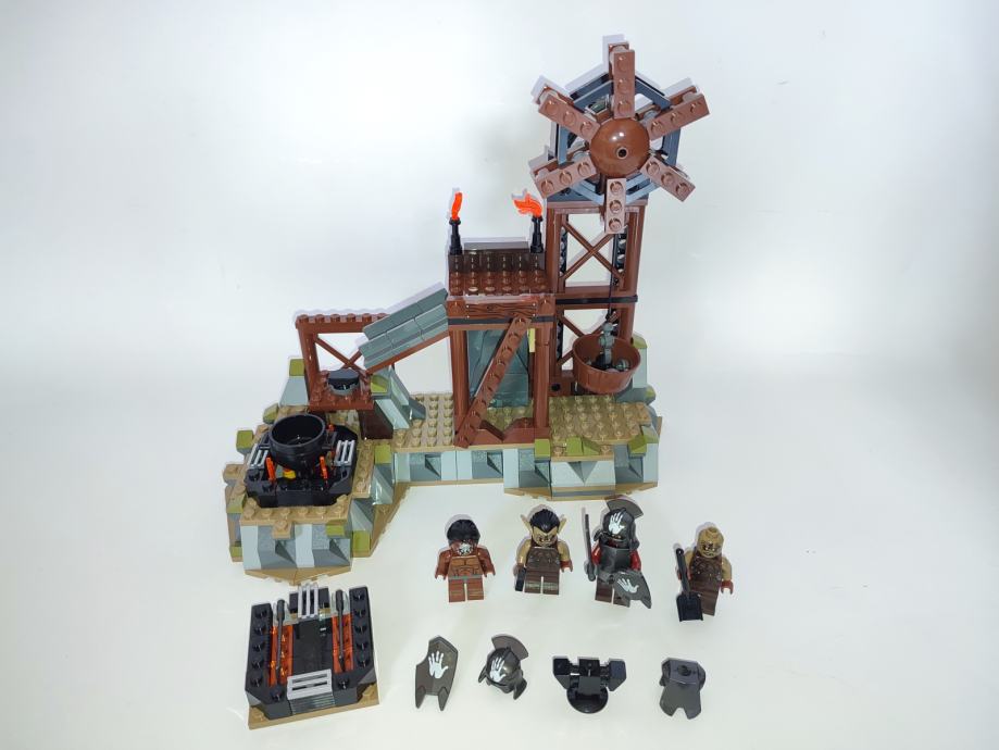 LEGO 9476 Lord of the Rings The Orc Forge (2012)