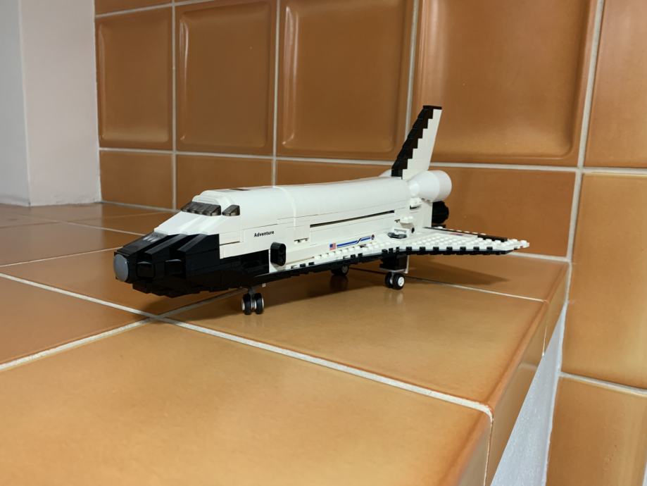 LEGO Shuttle adventure 10213