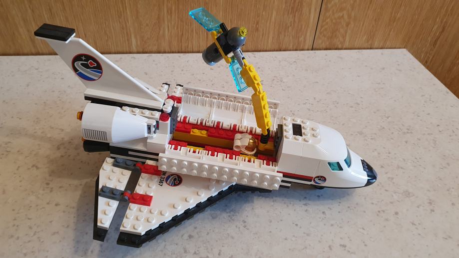 LEGO SPACE SHUTTLE