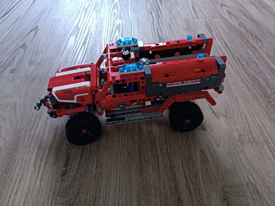 Lego technic 42075 First responder