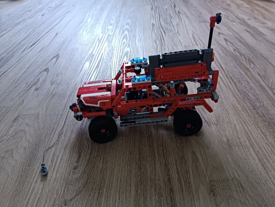 Lego technic 42075 First responder