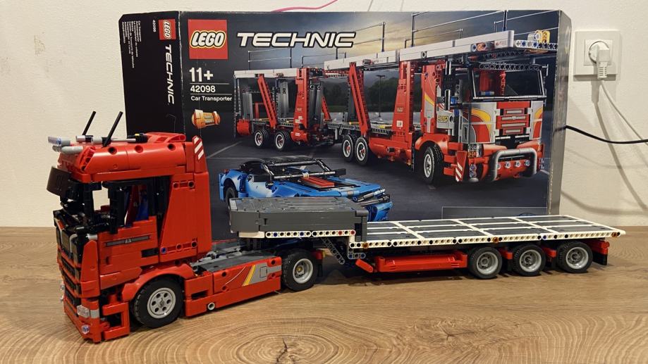 LEGO Technic 42098 Scania Truck