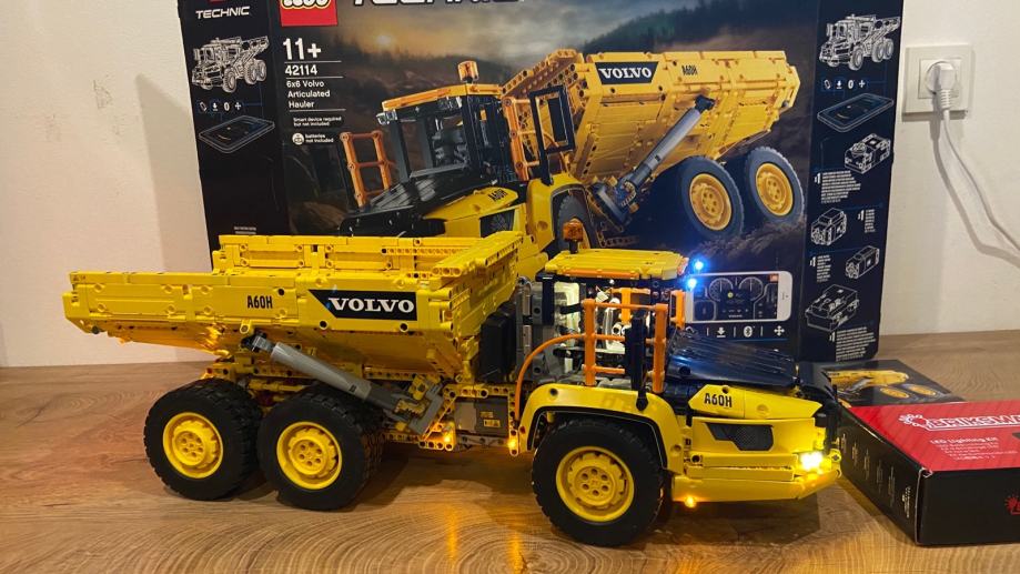 LEGO Technic 42114 6x6 Volvo Articulated Hauler
