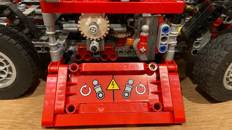 LEGO Technic 8258 Crane Truck