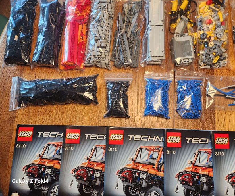 LEGO Technic - Mercedes-Benz Unimog U 400 - 8110