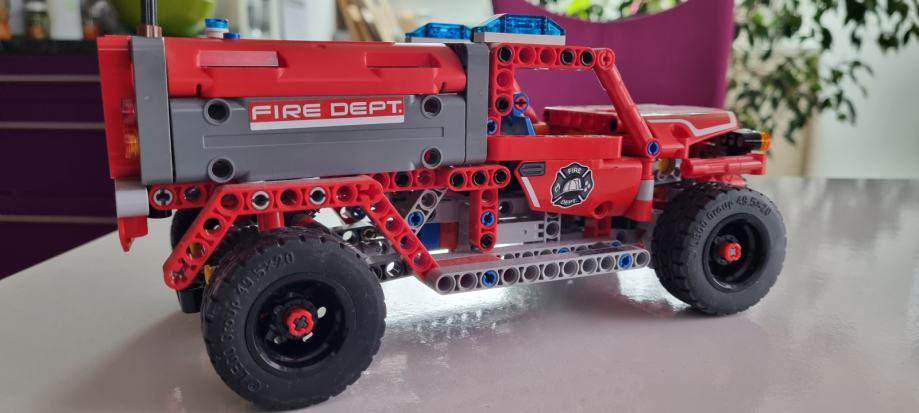 Lego TECHNIC št. 42075 GASILSKI VOZILI