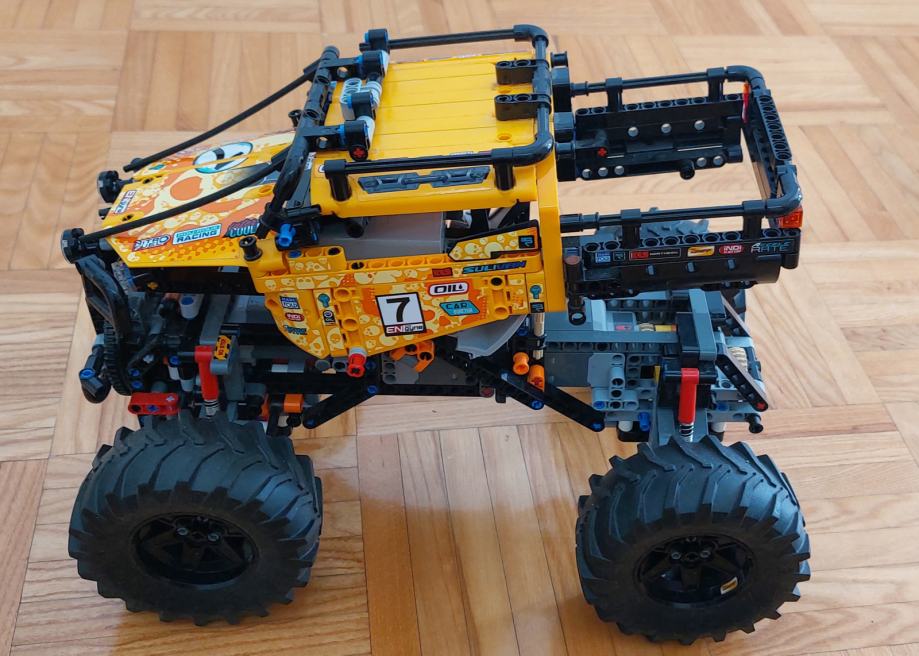 Lego Tehnics 4x4 X - treme off roader 42099
