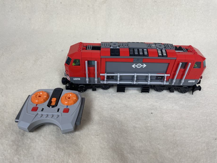 Lego tovorni vlak - komplet 60098 - Heavy-Haul Train