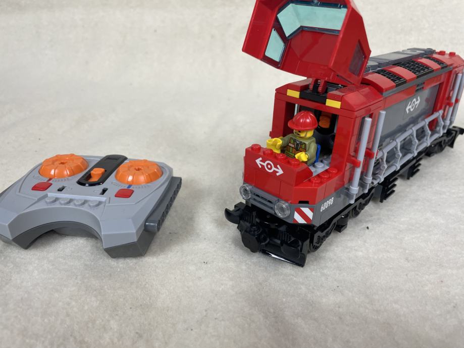 Lego tovorni vlak - komplet 60098 - Heavy-Haul Train