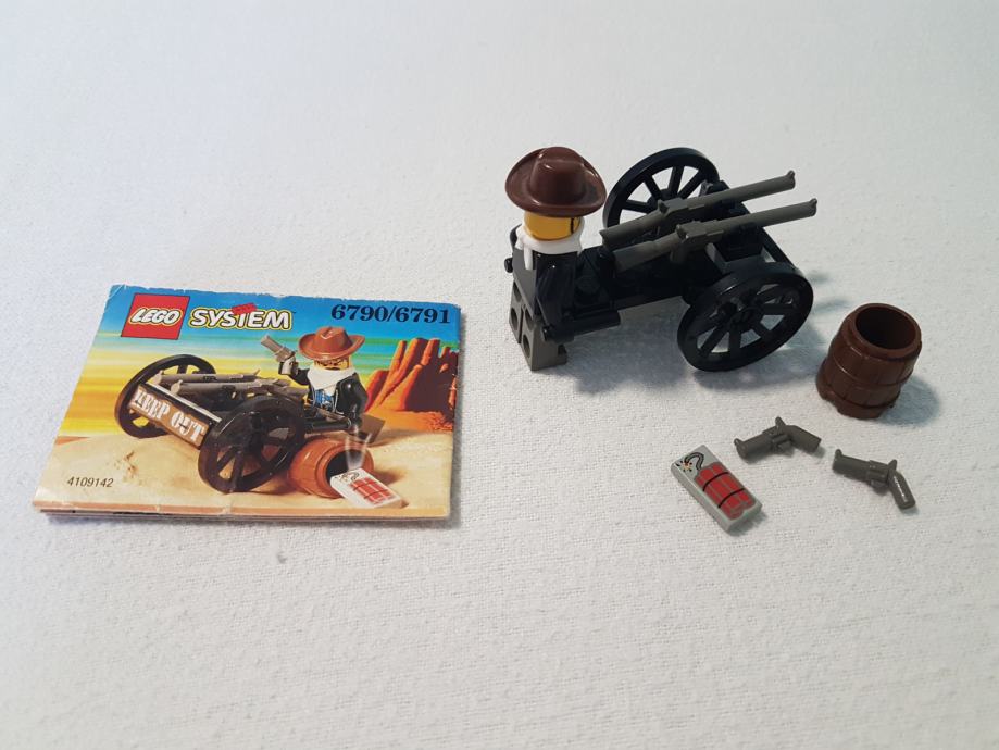 LEGO Western 6790 Bandit with Gun 1997