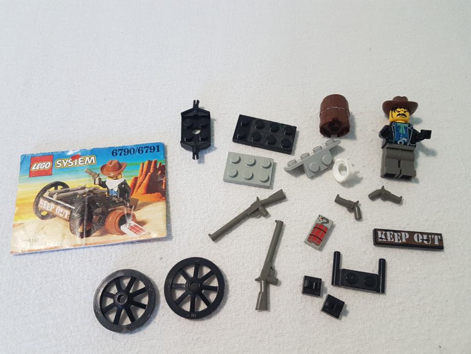 LEGO Western 6790 Bandit with Gun 1997