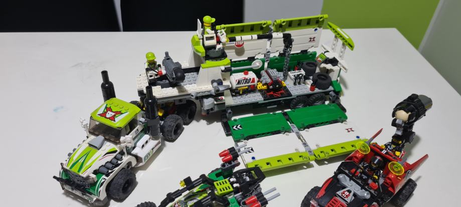 LEGO World Racers 8864 - Desert of Destruction