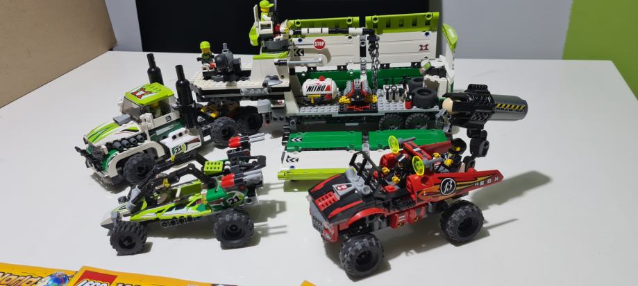LEGO World Racers 8864 - Desert of Destruction
